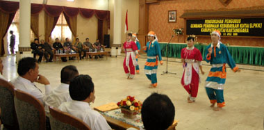 Bupati Kukar Kukuhkan Pengurus LPKK